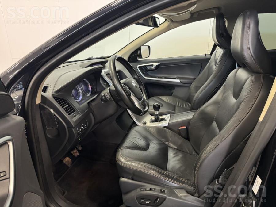 Melns Volvo XC60 2009 Jūrmala, ar dzinēja tilpumu 2.40 L un nobraukumu 0 tūkst. km par 6950 €, foto 15 vietnē AUTOMOTO.COM.LV