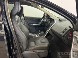 Melns Volvo XC60 2009 Jūrmala, ar dzinēja tilpumu 2.40 L un nobraukumu 0 tūkst. km par 6950 €, foto 18 vietnē AUTOMOTO.COM.LV