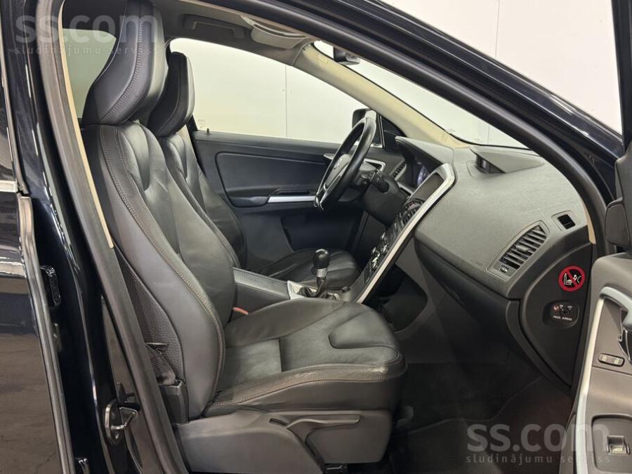 Melns Volvo XC60 2009 Jūrmala, ar dzinēja tilpumu 2.40 L un nobraukumu 0 tūkst. km par 6950 €, foto 18 vietnē AUTOMOTO.COM.LV