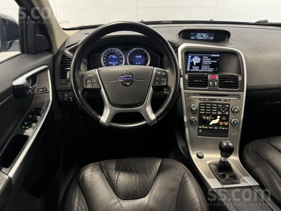 Melns Volvo XC60 2009 Jūrmala, ar dzinēja tilpumu 2.40 L un nobraukumu 0 tūkst. km par 6950 €, foto 22 vietnē AUTOMOTO.COM.LV