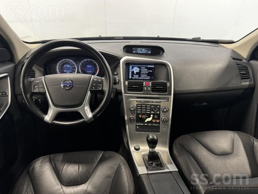 Melns Volvo XC60 2009 Jūrmala, ar dzinēja tilpumu 2.40 L un nobraukumu 0 tūkst. km par 6950 €, foto 23 vietnē AUTOMOTO.COM.LV