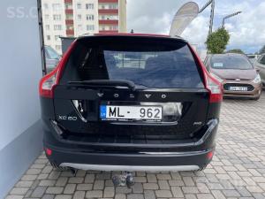 Black Volvo XC60 2009 in Talsi, with an engine capacity of 2.40 L and mileage of 286 thousand km for 6300 €, photo 5 on AUTOMOTO.COM.LV