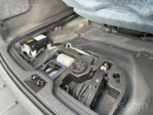 Black Volvo XC60 2009 in Talsi, with an engine capacity of 2.40 L and mileage of 286 thousand km for 6300 €, photo 7 on AUTOMOTO.COM.LV