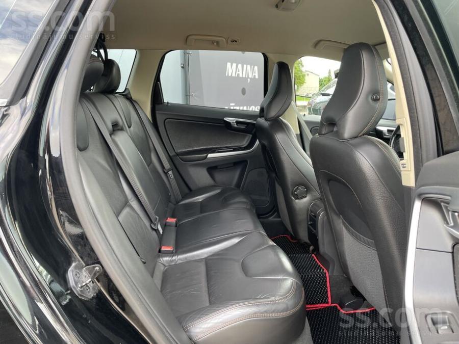 Black Volvo XC60 2009 in Talsi, with an engine capacity of 2.40 L and mileage of 286 thousand km for 6300 €, photo 9 on AUTOMOTO.COM.LV