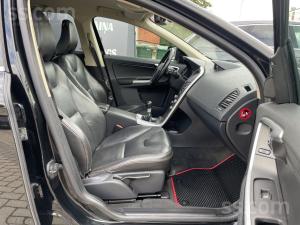 Black Volvo XC60 2009 in Talsi, with an engine capacity of 2.40 L and mileage of 286 thousand km for 6300 €, photo 10 on AUTOMOTO.COM.LV