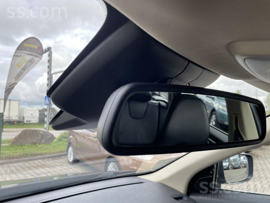Black Volvo XC60 2009 in Talsi, with an engine capacity of 2.40 L and mileage of 286 thousand km for 6300 €, photo 21 on AUTOMOTO.COM.LV