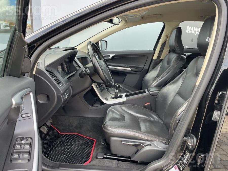 Black Volvo XC60 2009 in Talsi, with an engine capacity of 2.40 L and mileage of 286 thousand km for 6300 €, photo 23 on AUTOMOTO.COM.LV