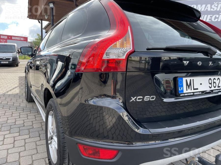 Black Volvo XC60 2009 in Talsi, with an engine capacity of 2.40 L and mileage of 286 thousand km for 6300 €, photo 25 on AUTOMOTO.COM.LV