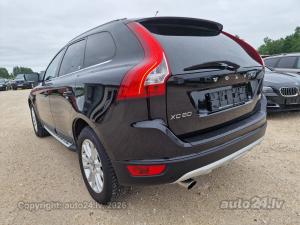 Black Volvo XC60 2009 in Tartu, with an engine capacity of 2.40 L and mileage of 227 thousand km for 8990 €, photo 5 on AUTOMOTO.COM.LV