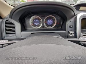 Black Volvo XC60 2009 in Tartu, with an engine capacity of 2.40 L and mileage of 227 thousand km for 8990 €, photo 14 on AUTOMOTO.COM.LV
