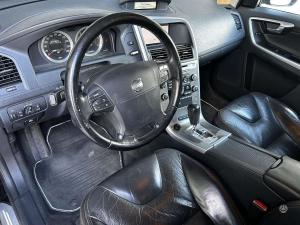 Melns Volvo XC60 2009 Viļņa, ar dzinēja tilpumu 2.40 L un nobraukumu 315 tūkst. km par 7490 €, foto 12 vietnē AUTOMOTO.COM.LV