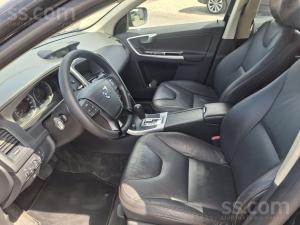 Melns Volvo XC60 2009 Rīga, ar dzinēja tilpumu 2.40 L un nobraukumu 318 tūkst. km par 7780 €, foto 8 vietnē AUTOMOTO.COM.LV