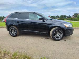 Melns Volvo XC60 2009 Kelmė, ar dzinēja tilpumu 2.40 L un nobraukumu 368 tūkst. km par 6199 €, foto 5 vietnē AUTOMOTO.COM.LV