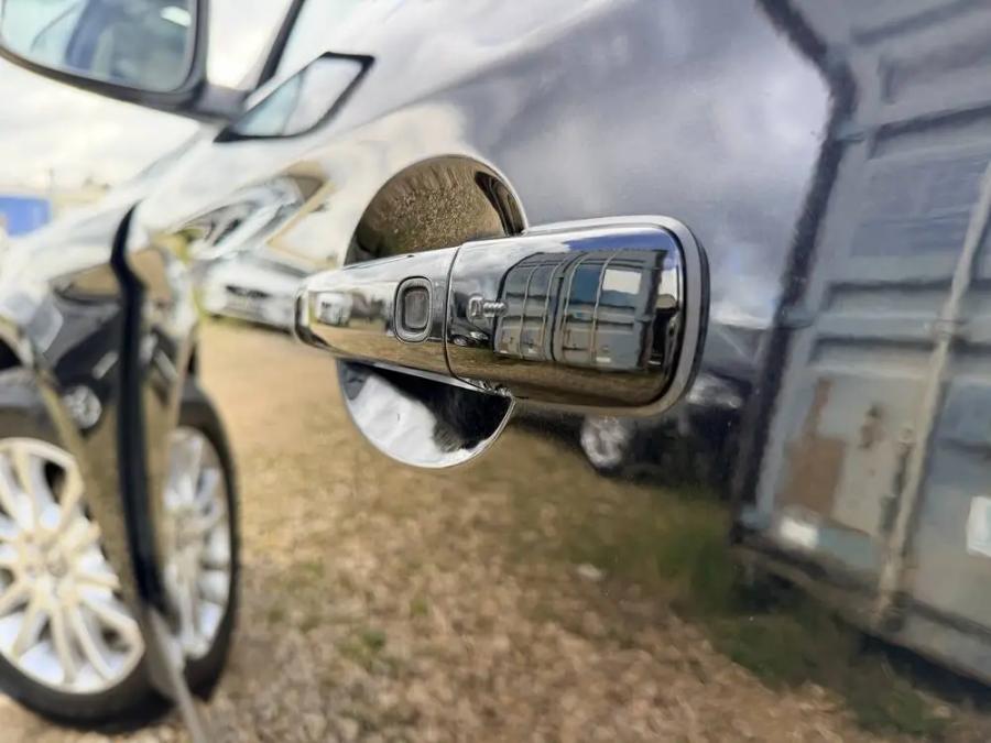 Melns Volvo XC60 2009 Rīga, ar dzinēja tilpumu 2.40 L un nobraukumu 214 tūkst. km par 9500 €, foto 19 vietnē AUTOMOTO.COM.LV