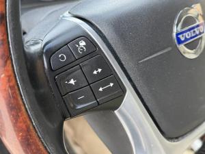 Melns Volvo XC60 2009 Rīga, ar dzinēja tilpumu 2.40 L un nobraukumu 433 tūkst. km par 4250 €, foto 7 vietnē AUTOMOTO.COM.LV