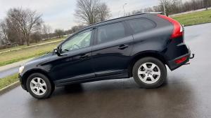 Melns Volvo XC60 2009 Rīga, ar dzinēja tilpumu 2.40 L un nobraukumu 237 tūkst. km par 8200 €, foto 9 vietnē AUTOMOTO.COM.LV