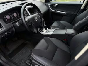 Melns Volvo XC60 2009 Rīga, ar dzinēja tilpumu 2.40 L un nobraukumu 237 tūkst. km par 8200 €, foto 11 vietnē AUTOMOTO.COM.LV