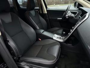 Melns Volvo XC60 2009 Rīga, ar dzinēja tilpumu 2.40 L un nobraukumu 237 tūkst. km par 8200 €, foto 21 vietnē AUTOMOTO.COM.LV