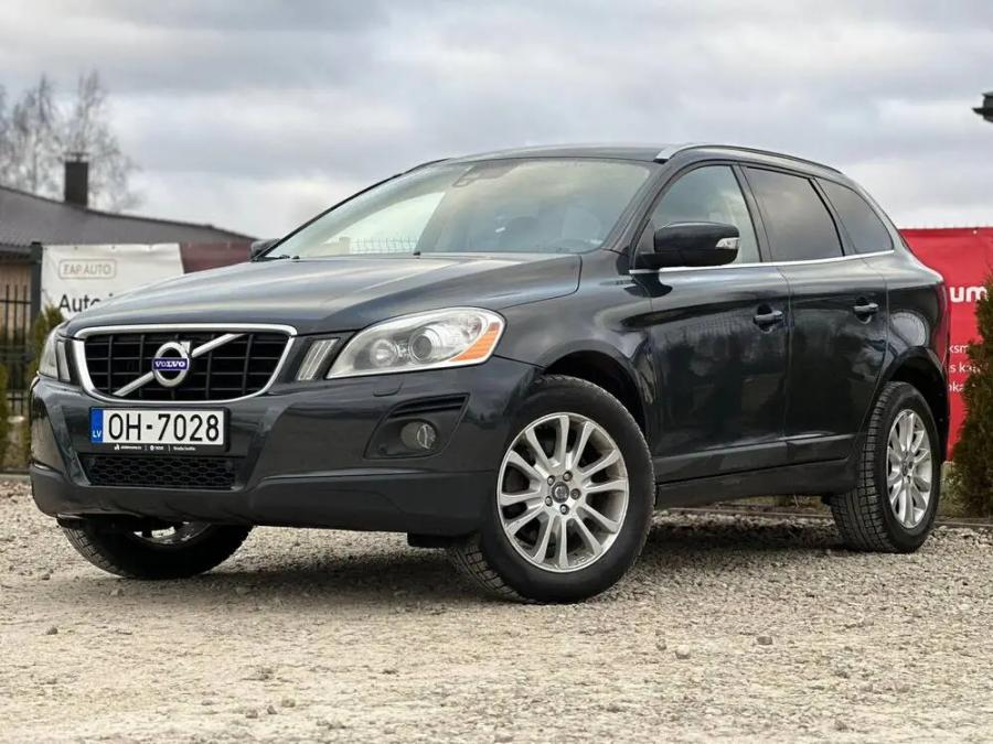 Melns Volvo XC60 2009 Jelgava, ar dzinēja tilpumu 2.40 L un nobraukumu 248 tūkst. km par 7990 €, foto 1 vietnē AUTOMOTO.COM.LV