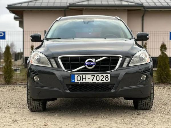 Черный Вольво ХС60 2009 в Елгава, объемом двигателя 2.40 л и пробегом 248 тыс. км за 7990 €, фото 2 на AUTOMOTO.COM.LV