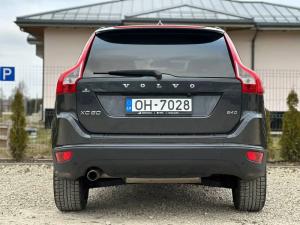 Melns Volvo XC60 2009 Jelgava, ar dzinēja tilpumu 2.40 L un nobraukumu 248 tūkst. km par 7990 €, foto 6 vietnē AUTOMOTO.COM.LV