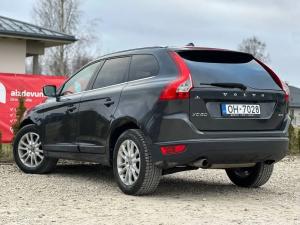 Melns Volvo XC60 2009 Jelgava, ar dzinēja tilpumu 2.40 L un nobraukumu 248 tūkst. km par 7990 €, foto 7 vietnē AUTOMOTO.COM.LV