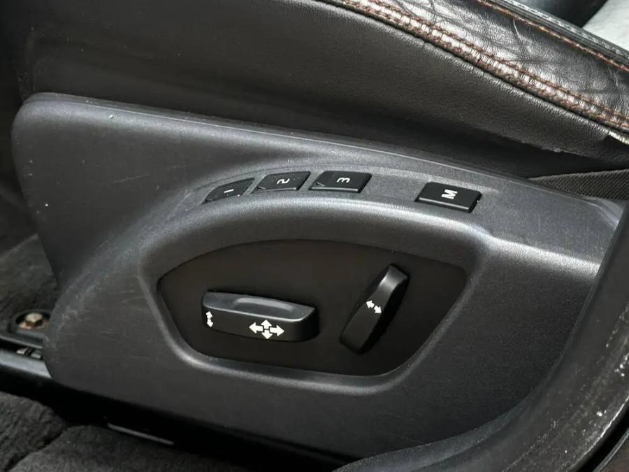 Melns Volvo XC60 2009 Jelgava, ar dzinēja tilpumu 2.40 L un nobraukumu 248 tūkst. km par 7990 €, foto 9 vietnē AUTOMOTO.COM.LV