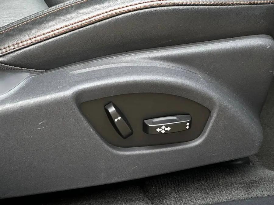 Melns Volvo XC60 2009 Jelgava, ar dzinēja tilpumu 2.40 L un nobraukumu 248 tūkst. km par 7990 €, foto 12 vietnē AUTOMOTO.COM.LV