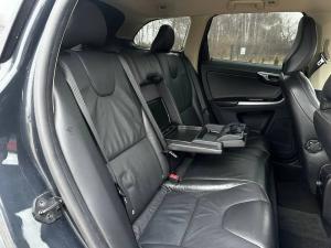Melns Volvo XC60 2009 Jelgava, ar dzinēja tilpumu 2.40 L un nobraukumu 248 tūkst. km par 7990 €, foto 14 vietnē AUTOMOTO.COM.LV