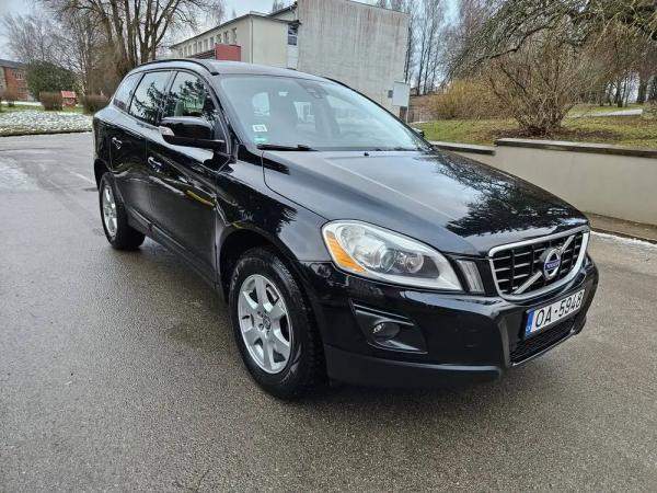 Melns Volvo XC60 2009 Jēkabpils, ar dzinēja tilpumu 2.40 L un nobraukumu 210 tūkst. km par 8590 €, foto 4 vietnē AUTOMOTO.COM.LV