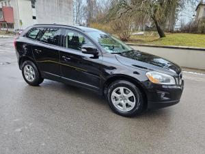 Black Volvo XC60 2009 in Jekabpils, with an engine capacity of 2.40 L and mileage of 210 thousand km for 8590 €, photo 6 on AUTOMOTO.COM.LV