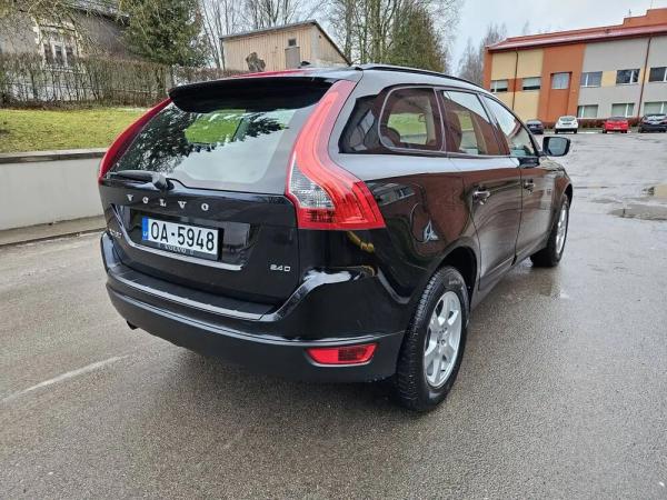 Melns Volvo XC60 2009 Jēkabpils, ar dzinēja tilpumu 2.40 L un nobraukumu 210 tūkst. km par 8590 €, foto 7 vietnē AUTOMOTO.COM.LV