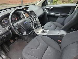 Black Volvo XC60 2009 in Jekabpils, with an engine capacity of 2.40 L and mileage of 210 thousand km for 8590 €, photo 12 on AUTOMOTO.COM.LV
