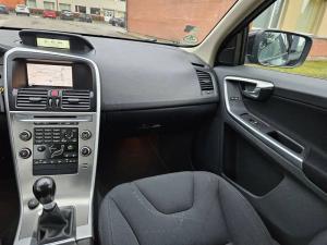 Black Volvo XC60 2009 in Jekabpils, with an engine capacity of 2.40 L and mileage of 210 thousand km for 8590 €, photo 20 on AUTOMOTO.COM.LV