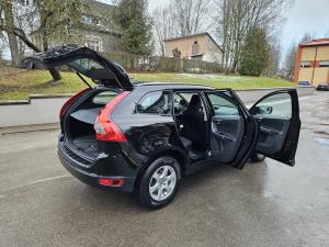 Black Volvo XC60 2009 in Jekabpils, with an engine capacity of 2.40 L and mileage of 210 thousand km for 8590 €, photo 21 on AUTOMOTO.COM.LV