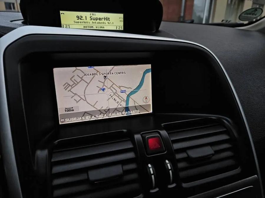 Black Volvo XC60 2009 in Jekabpils, with an engine capacity of 2.40 L and mileage of 210 thousand km for 8590 €, photo 31 on AUTOMOTO.COM.LV