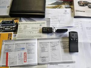 Black Volvo XC60 2009 in Jekabpils, with an engine capacity of 2.40 L and mileage of 210 thousand km for 8590 €, photo 33 on AUTOMOTO.COM.LV