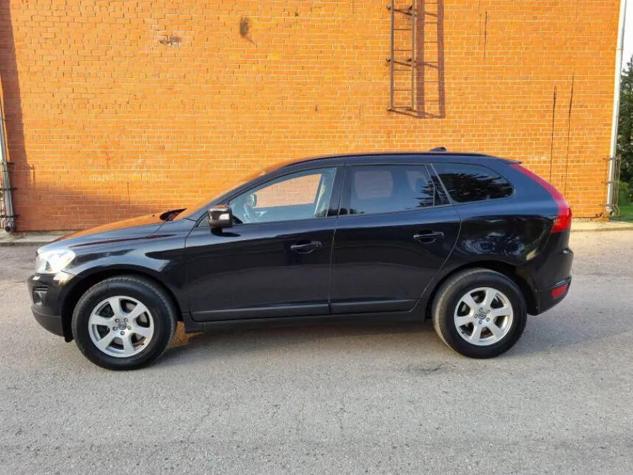 Melns Volvo XC60 2009 Jēkabpils, ar dzinēja tilpumu 2.40 L un nobraukumu 253 tūkst. km par 8900 €, foto 12 vietnē AUTOMOTO.COM.LV