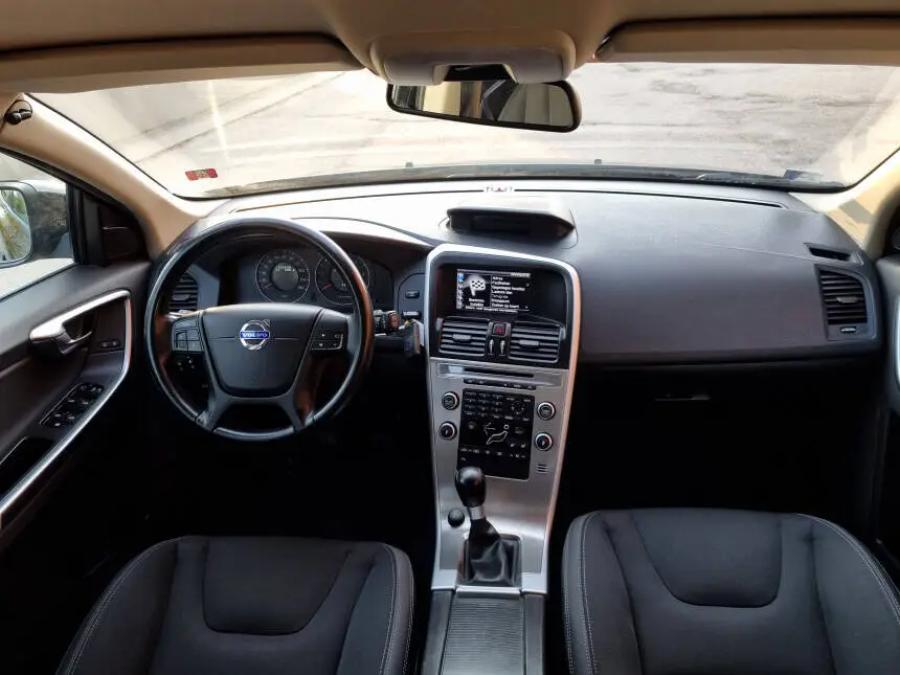 Melns Volvo XC60 2009 Jēkabpils, ar dzinēja tilpumu 2.40 L un nobraukumu 253 tūkst. km par 8900 €, foto 20 vietnē AUTOMOTO.COM.LV