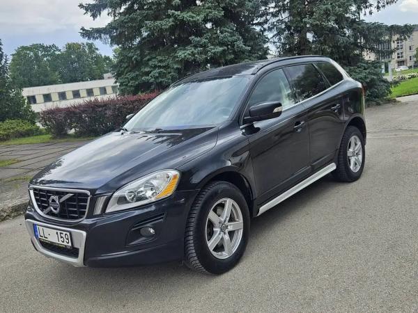 Melns Volvo XC60 2009 Jēkabpils, ar dzinēja tilpumu 2.40 L un nobraukumu 374 tūkst. km par 4990 €, foto 1 vietnē AUTOMOTO.COM.LV