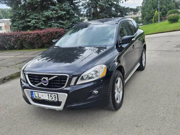 Melns Volvo XC60 2009 Jēkabpils, ar dzinēja tilpumu 2.40 L un nobraukumu 374 tūkst. km par 4990 €, foto 2 vietnē AUTOMOTO.COM.LV