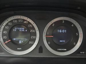 Черный Вольво ХС60 2009 в Екабпилс, объемом двигателя 2.40 л и пробегом 374 тыс. км за 4990 €, фото 21 на AUTOMOTO.COM.LV