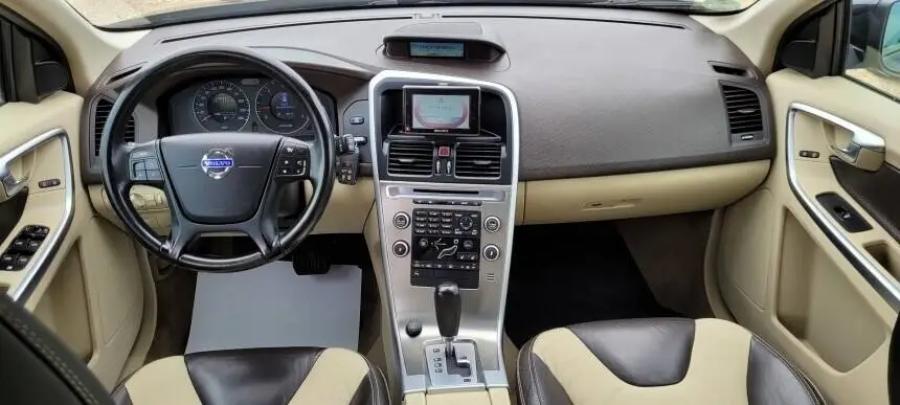 Melns Volvo XC60 2009 Rīga, ar dzinēja tilpumu 2.40 L un nobraukumu 242 tūkst. km par 9990 €, foto 12 vietnē AUTOMOTO.COM.LV