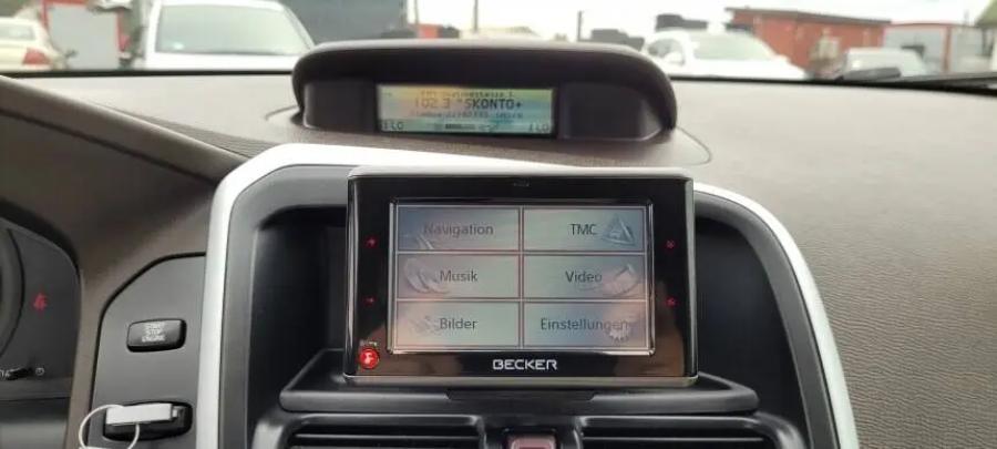 Melns Volvo XC60 2009 Rīga, ar dzinēja tilpumu 2.40 L un nobraukumu 242 tūkst. km par 9990 €, foto 16 vietnē AUTOMOTO.COM.LV