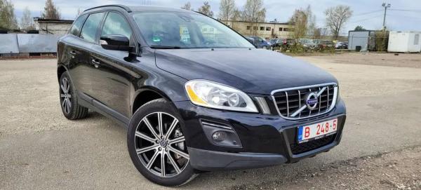 Melns Volvo XC60 2009 Rīga, ar dzinēja tilpumu 2.40 L un nobraukumu 287 tūkst. km par 9990 €, foto 2 vietnē AUTOMOTO.COM.LV