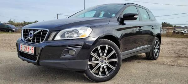 Melns Volvo XC60 2009 Rīga, ar dzinēja tilpumu 2.40 L un nobraukumu 287 tūkst. km par 9990 €, foto 5 vietnē AUTOMOTO.COM.LV
