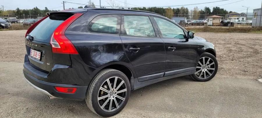 Melns Volvo XC60 2009 Rīga, ar dzinēja tilpumu 2.40 L un nobraukumu 287 tūkst. km par 9990 €, foto 8 vietnē AUTOMOTO.COM.LV