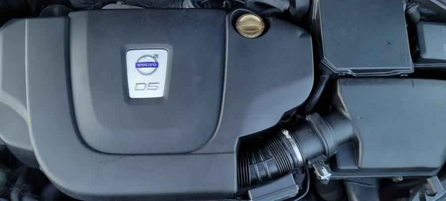 Melns Volvo XC60 2009 Rīga, ar dzinēja tilpumu 2.40 L un nobraukumu 287 tūkst. km par 9990 €, foto 10 vietnē AUTOMOTO.COM.LV