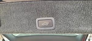 Melns Volvo XC60 2009 Rīga, ar dzinēja tilpumu 2.40 L un nobraukumu 287 tūkst. km par 9990 €, foto 20 vietnē AUTOMOTO.COM.LV