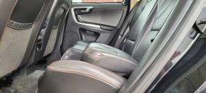 Black Volvo XC60 2009 in Riga, with an engine capacity of 2.40 L and mileage of 234 thousand km for 10200 €, photo 13 on AUTOMOTO.COM.LV